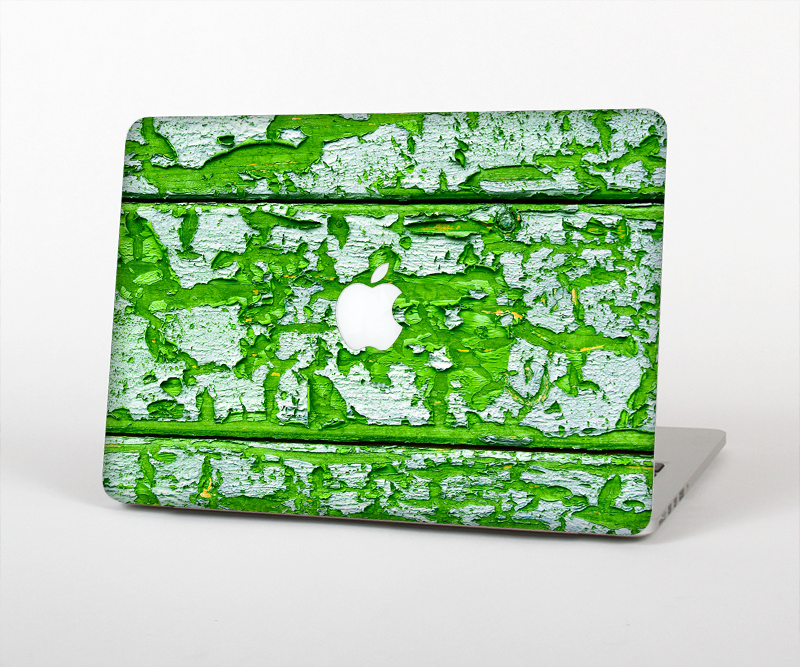 The Green Grunge Wood Skin Set for the Apple MacBook Pro 15" with Reti ...