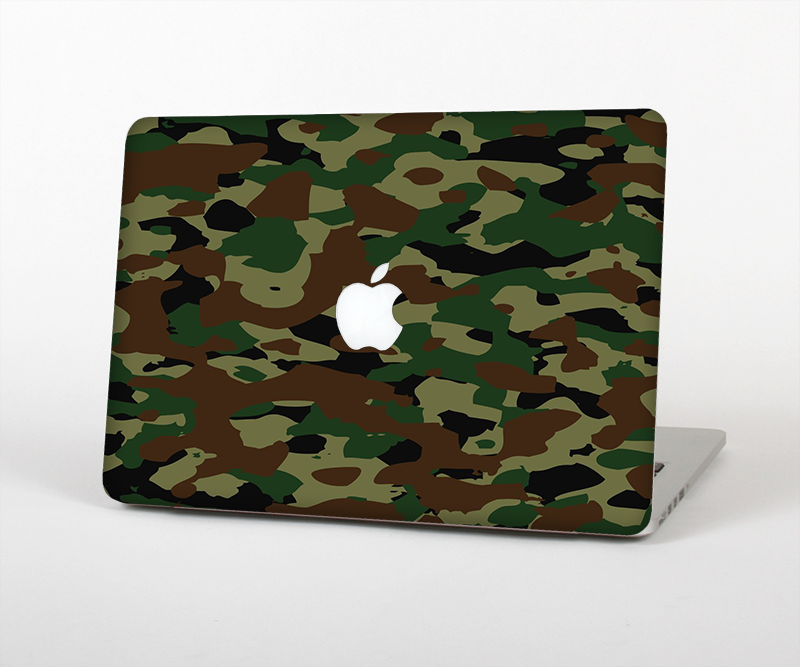 The Traditional Camouflage Skin Set for the Apple MacBook Pro 15" with ...